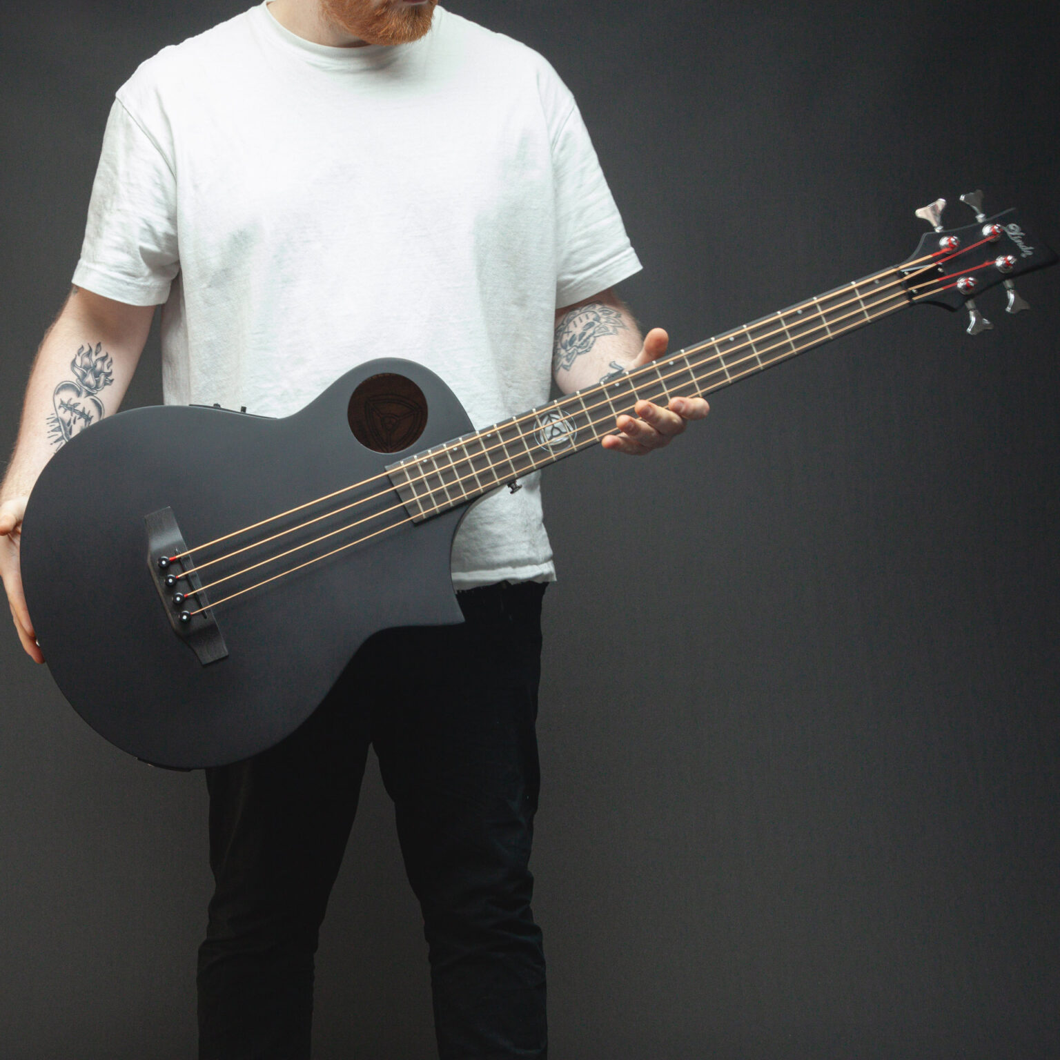 Lindo Neptune V2 Short Scale Electro Acoustic Bass Guitar